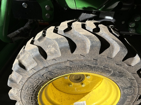 2022 John Deere 2025R | Papé Machinery Agriculture & Turf