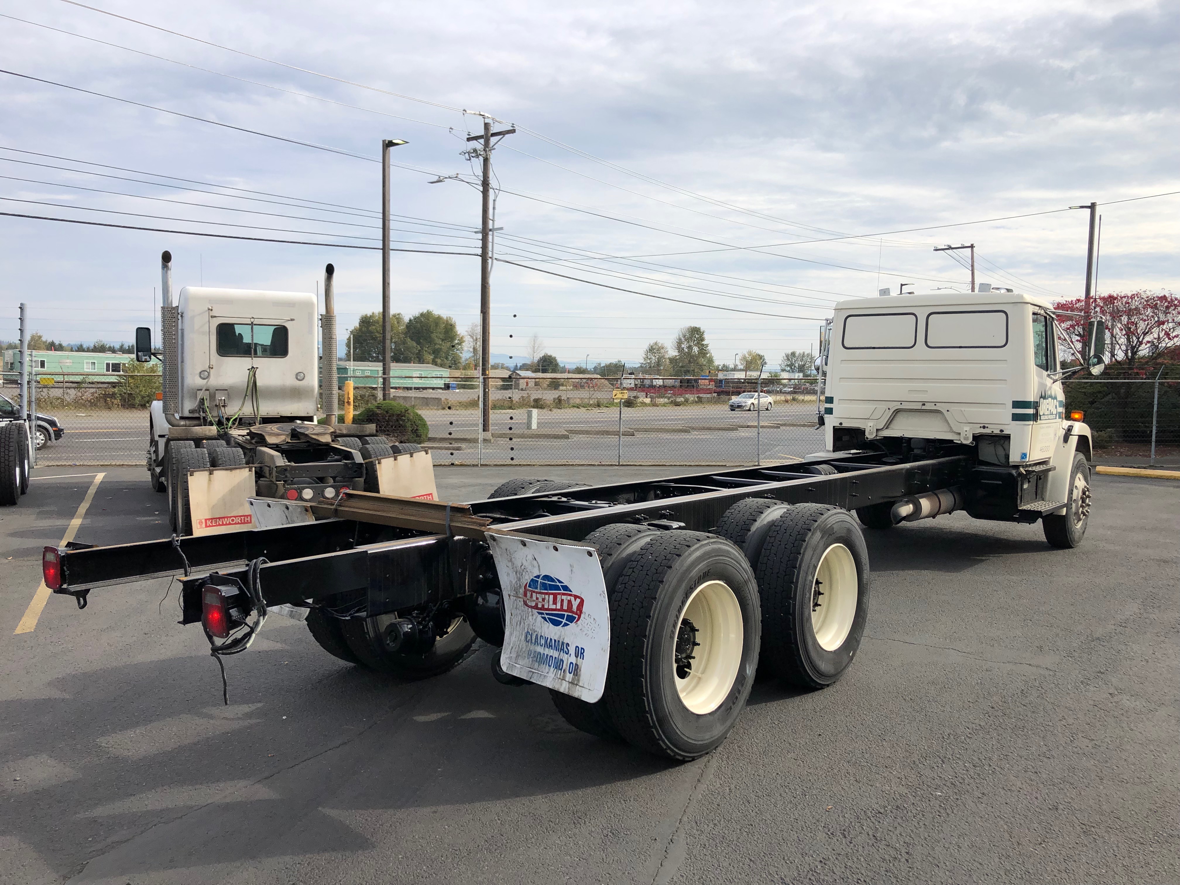 2001 Freightliner FL80 | Papé Kenworth